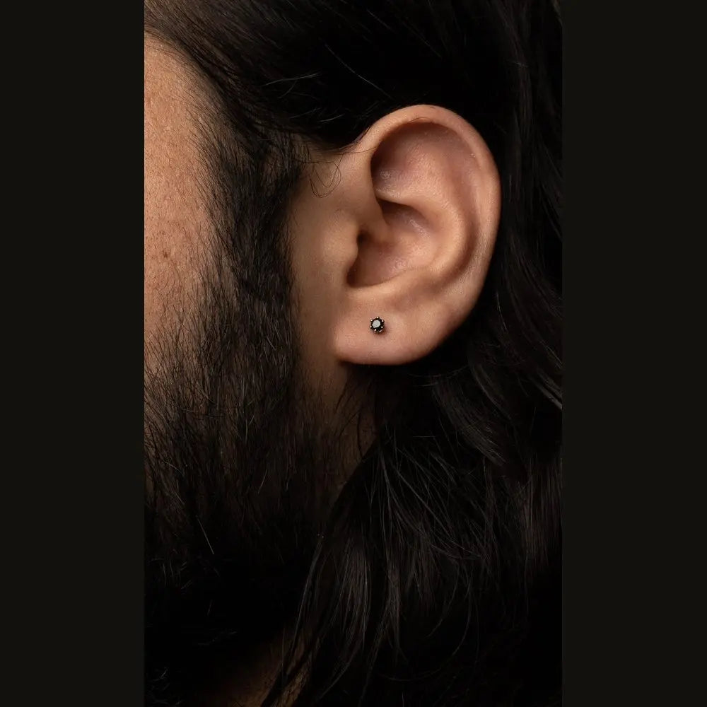 Classic Black Piercing (Zircon) - LVRG